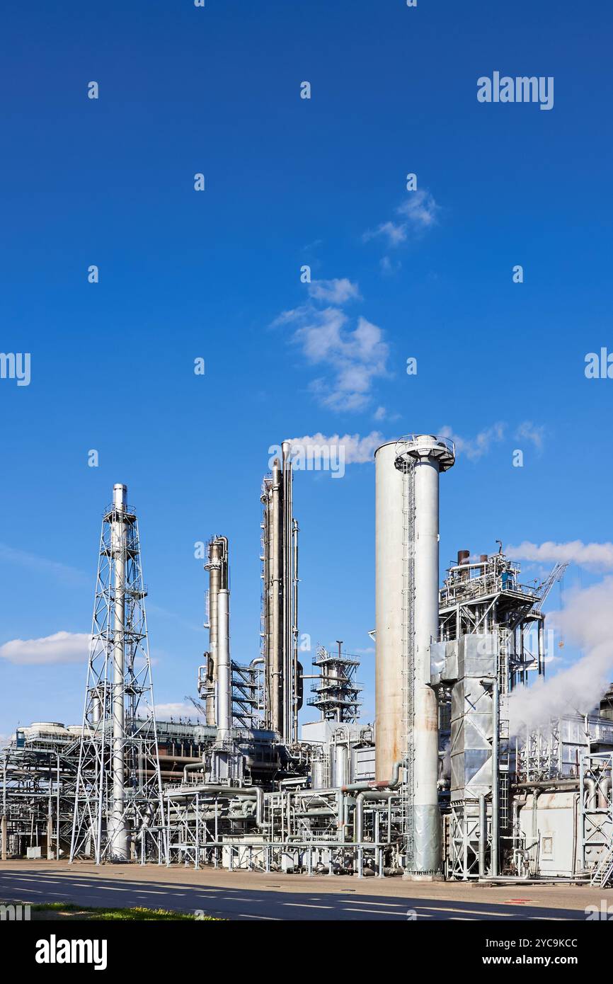 Exterior of modern silver petrochemical installation workshop ...