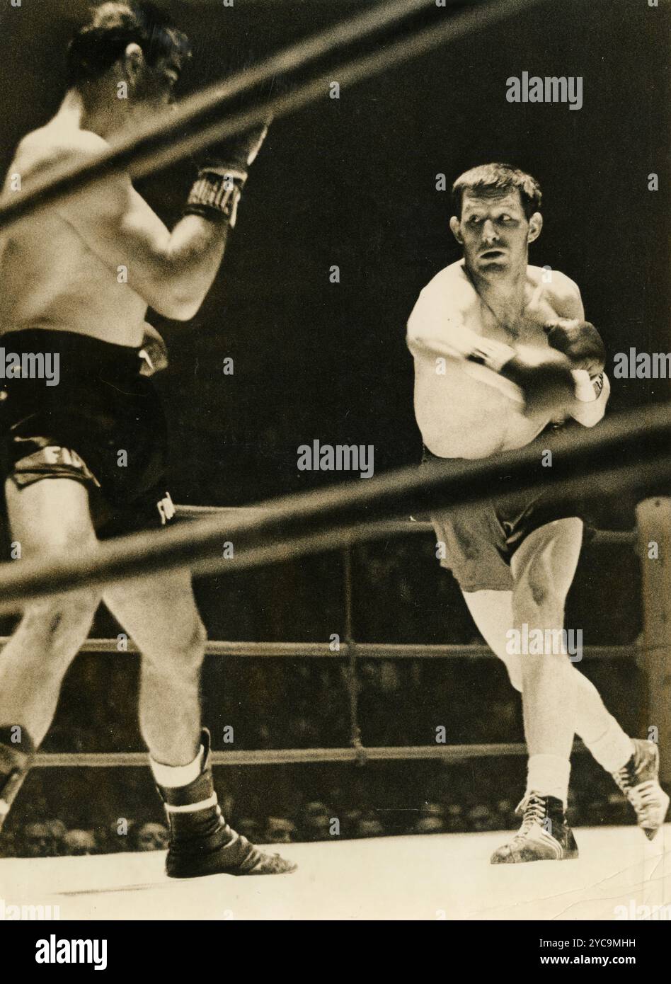 Italian professional boxer Giulio Rinaldi during a match, 1960s Stock ...