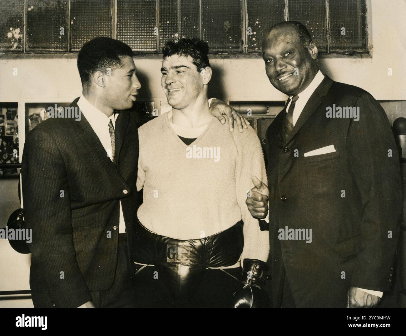 American professional boxer Ted Wright, Italian Giulio Rinaldi and George Gainford, 1960s Stock ...