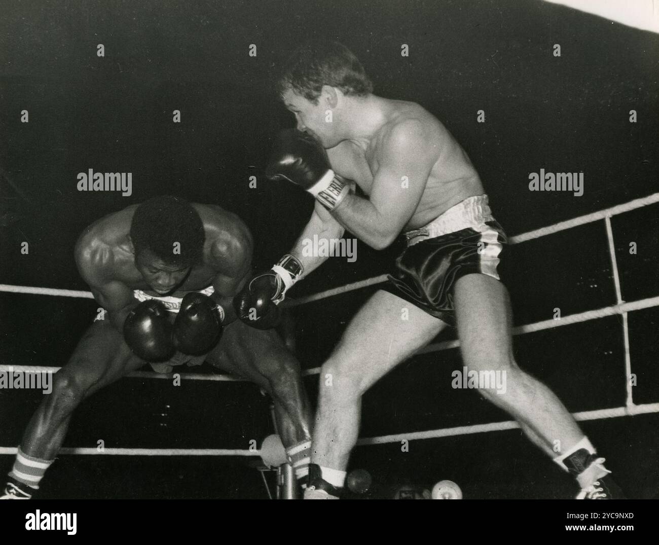 American professional boxer Emile Griffith and British Dave Charnley ...