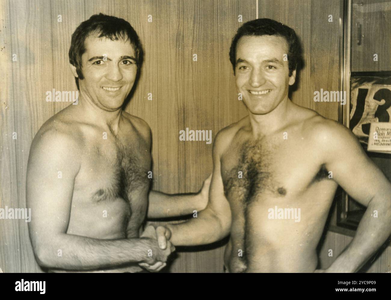 Italian professional boxer Sandro Lopopolo (left) and French Marcel ...