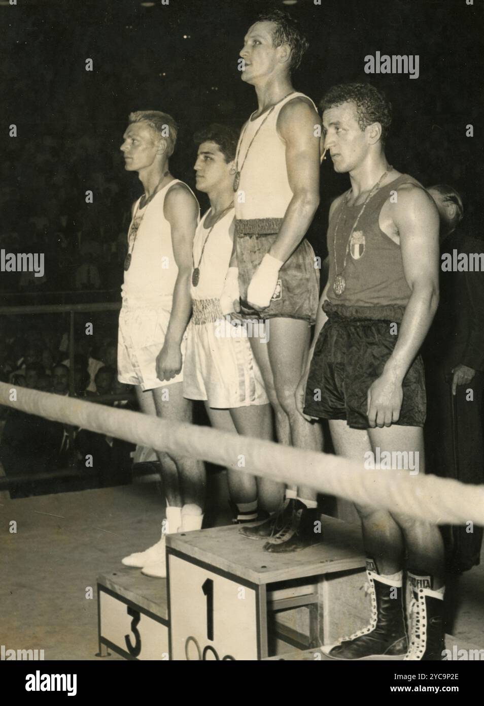 Italian professional boxer Sandro Lopopolo and Polish Azdier, Rome 1950 ...