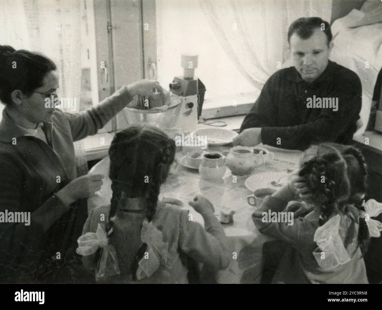 Russian cosmonaut Jurij Gagarin with his family, Russia 1964 Stock ...
