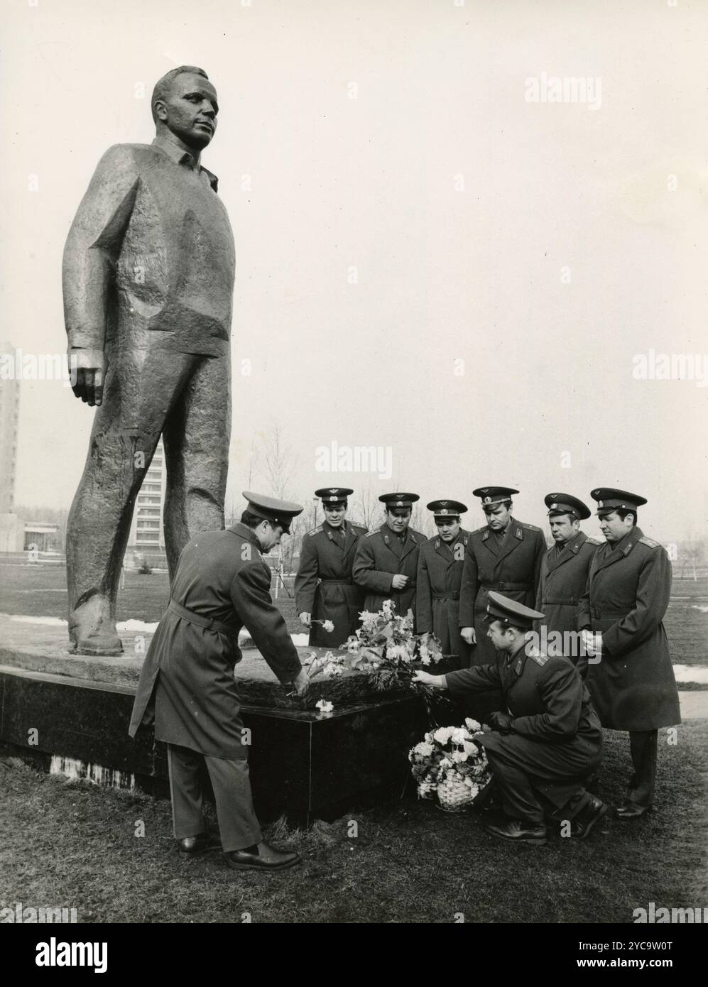 Soviet cosmonauts A. Filipcenko, Y. Khrunov, P. Popovich, A. Nikolayev ...