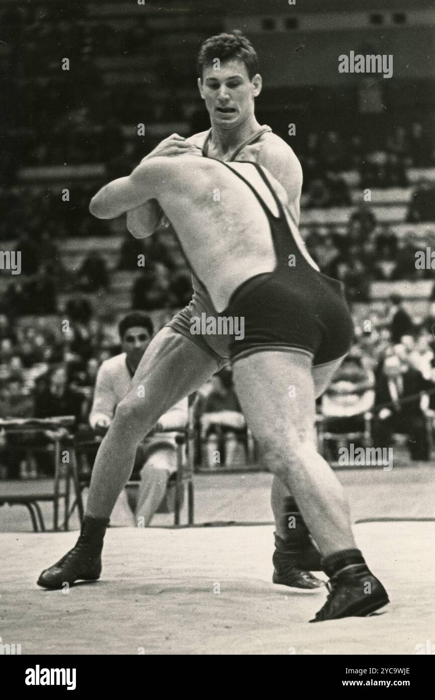 Iranian wrestler hi-res stock photography and images - Alamy