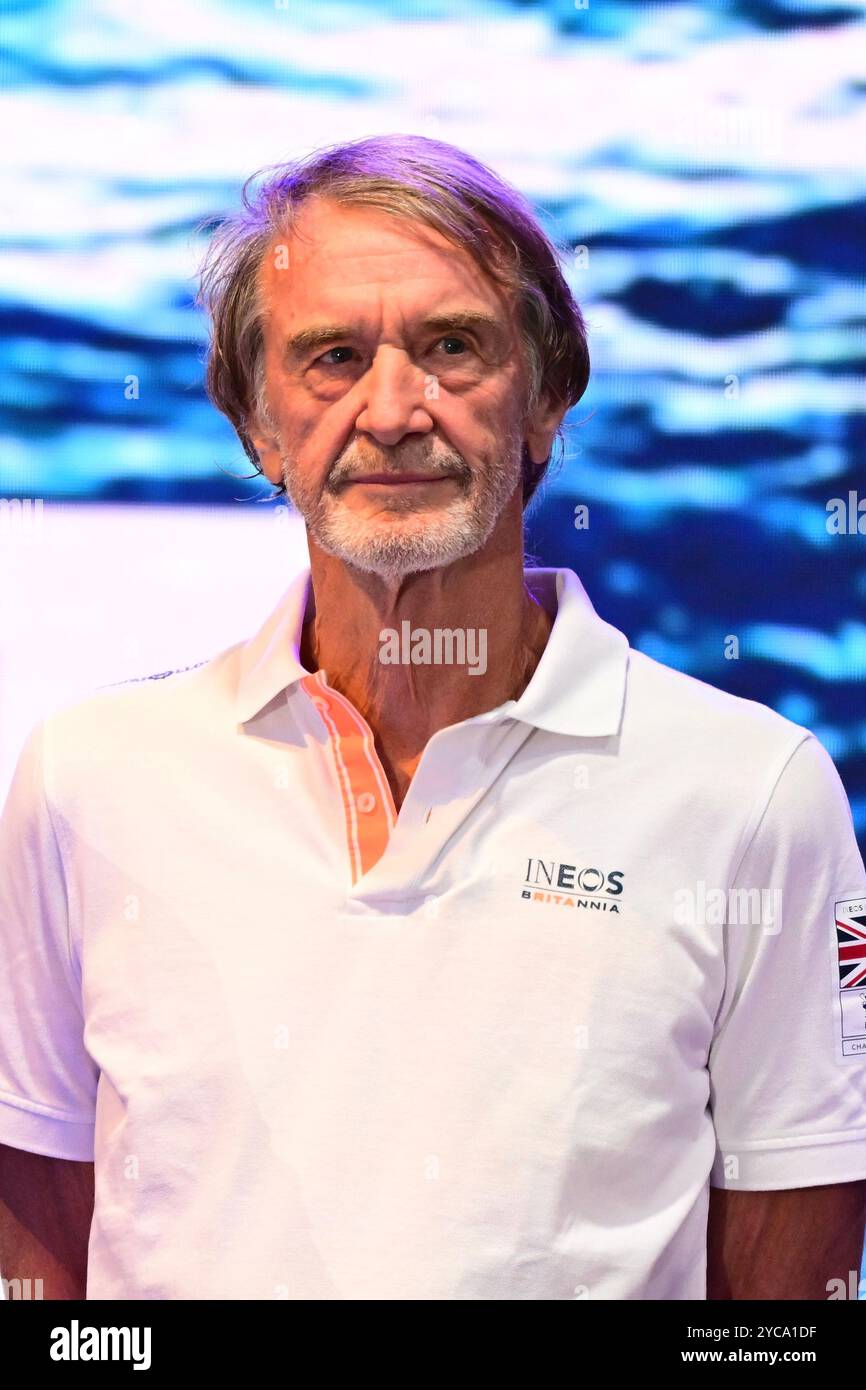 Sir James Arthur Radcliffe, AKA Jim Radcliffe, on stage at the Louis ...