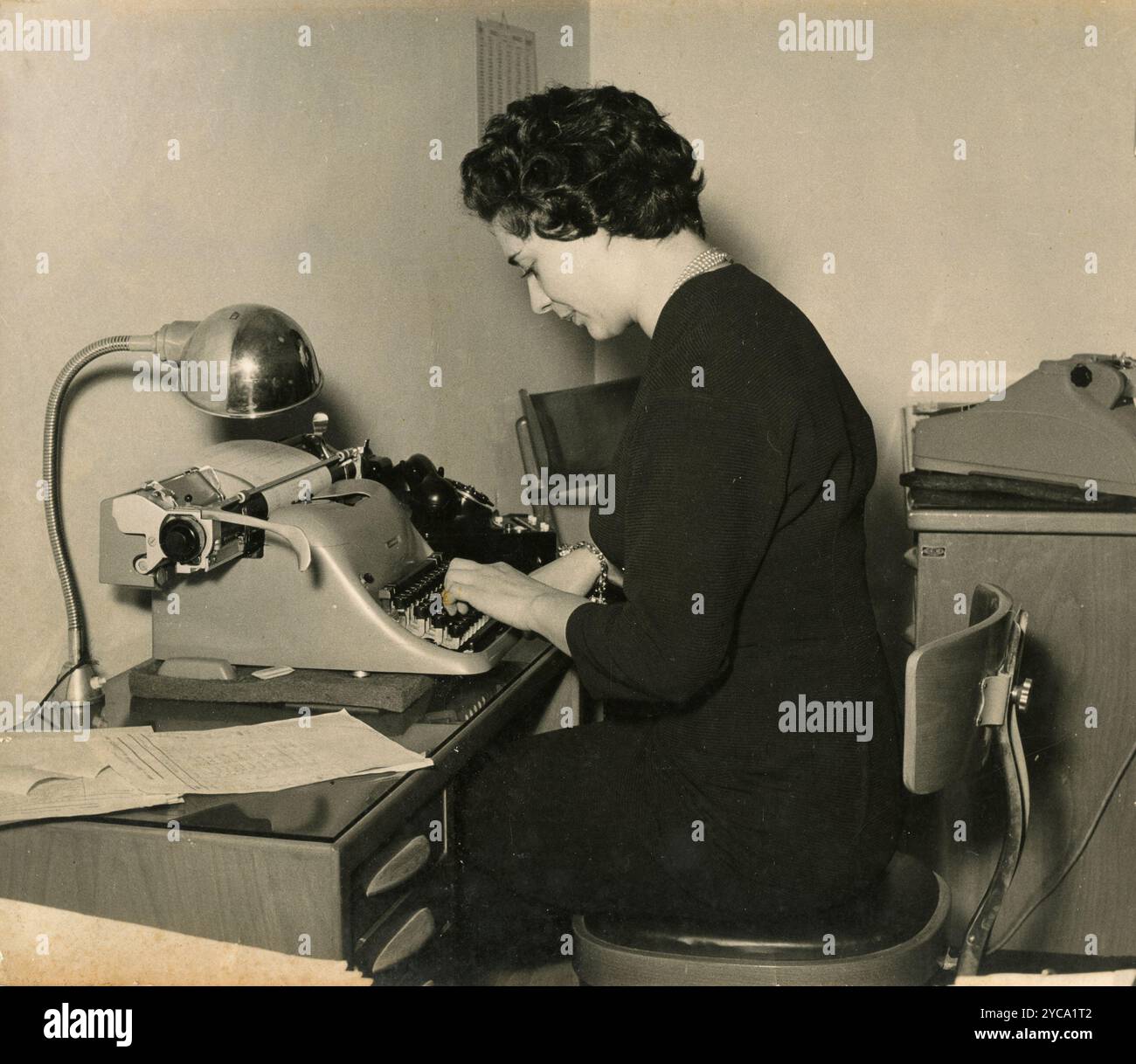 1960s woman secretary hi-res stock photography and images - Alamy