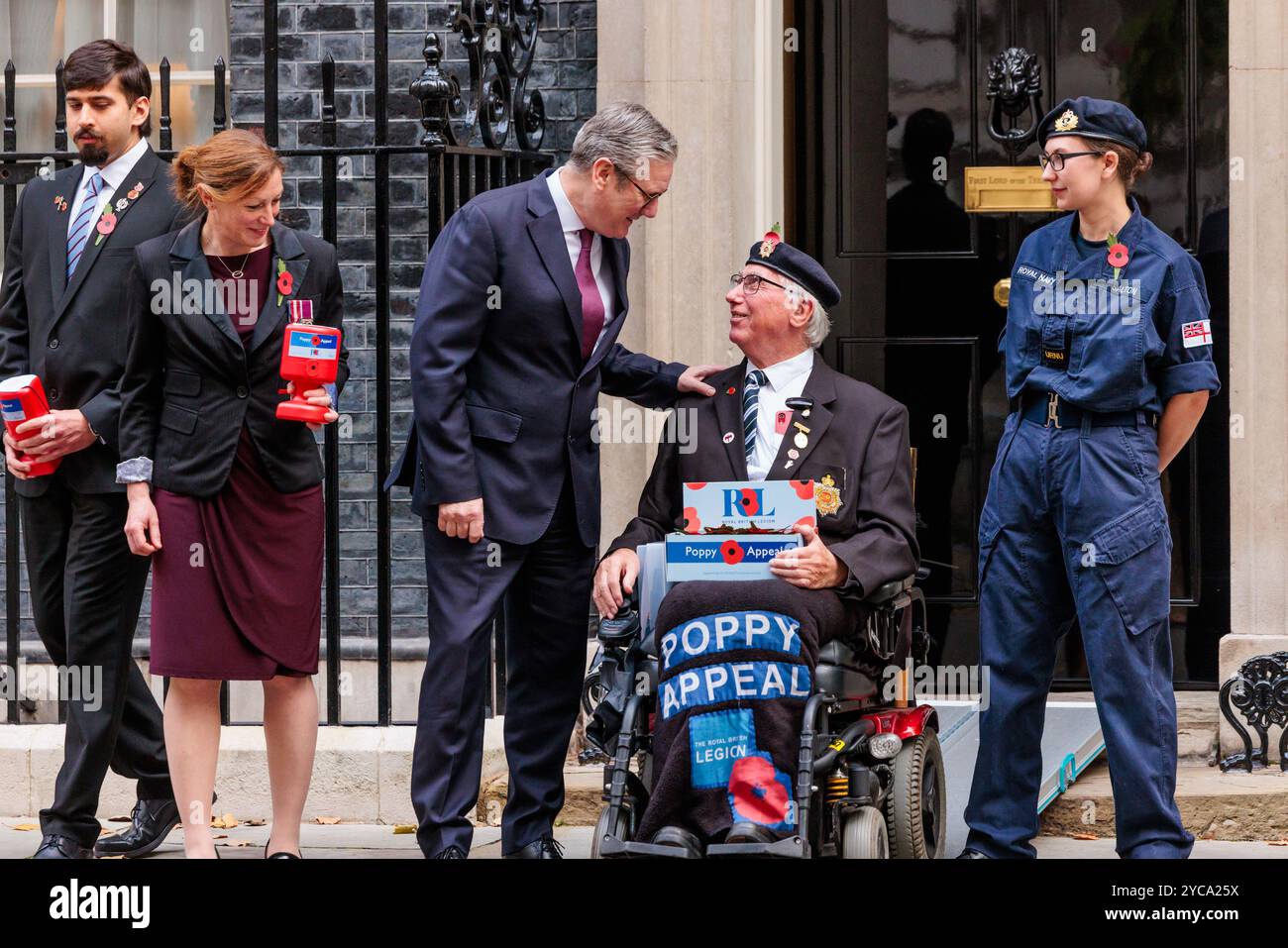 Poppy appeal 2024 keir starmer hi-res stock photography and images - Alamy