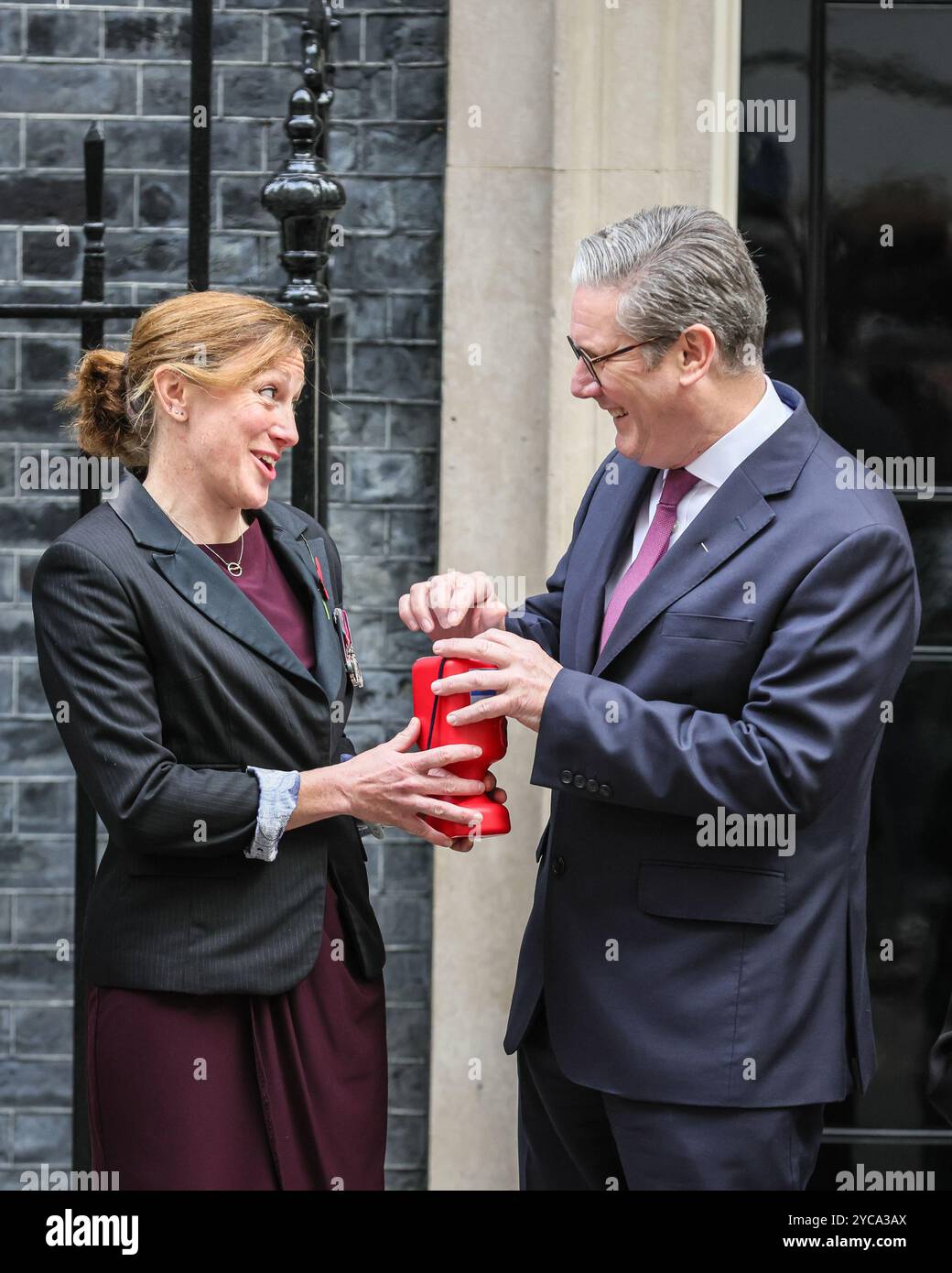Poppy appeal 2024 keir starmer hi-res stock photography and images - Alamy