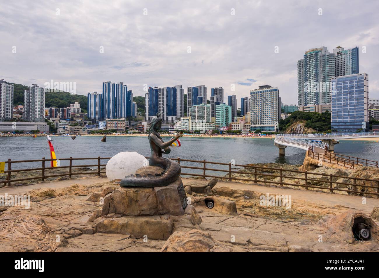 Statues on Songdo Beach in Busan, South Korea Stock Photo - Alamy