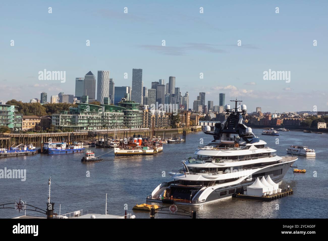 England, London, Docklands, River Thames with Luxury Yacht Kismet and ...