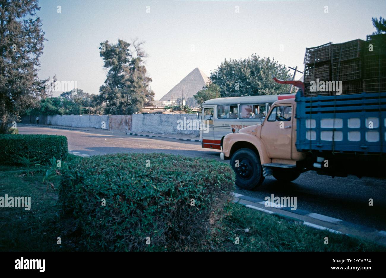 Lorry and bus hi-res stock photography and images - Alamy