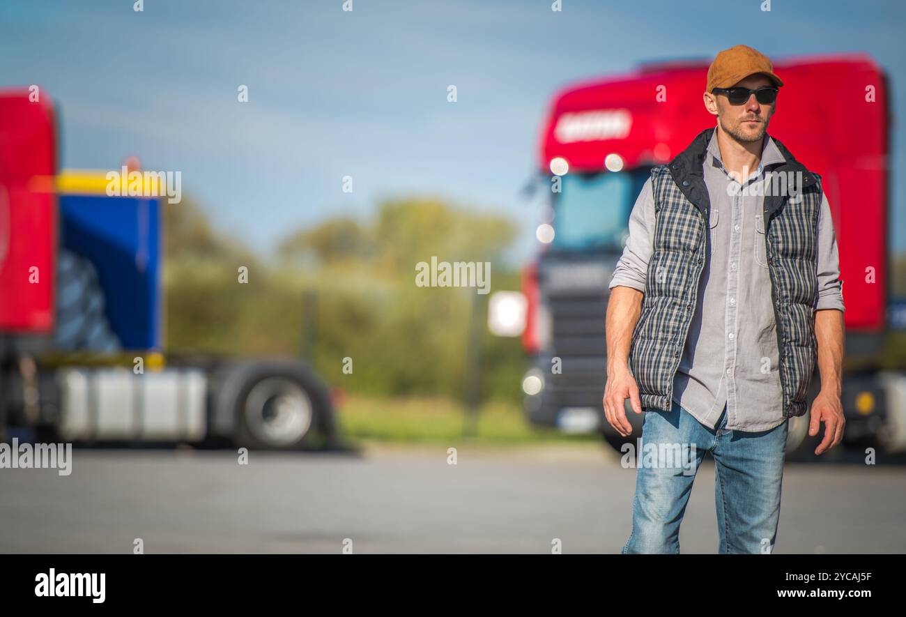 Work attire walks hi-res stock photography and images - Alamy