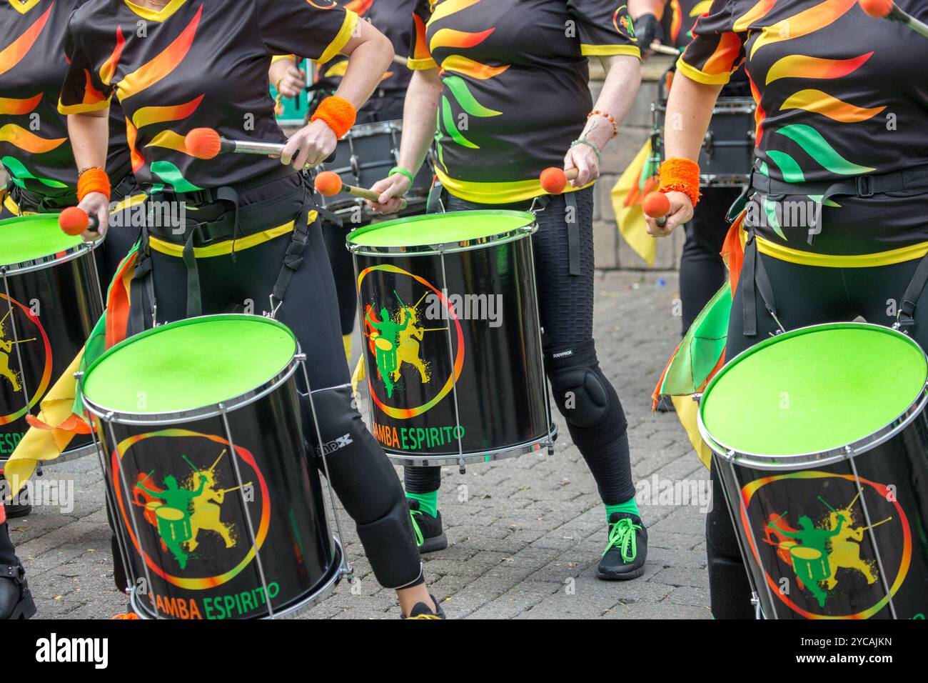 The Samba Espirito Drumming Band from Lancaster performing in Kendal ...