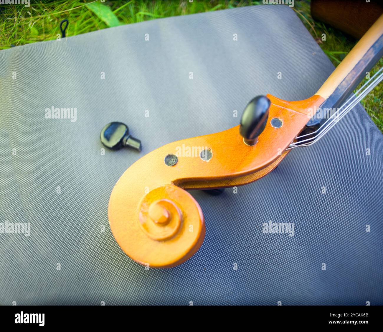 Cello repair hi-res stock photography and images - Alamy
