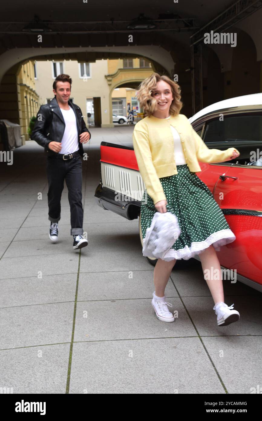 Ben Darcy Musical Darsteller Lottie Power Musical Darstellerin mit ...