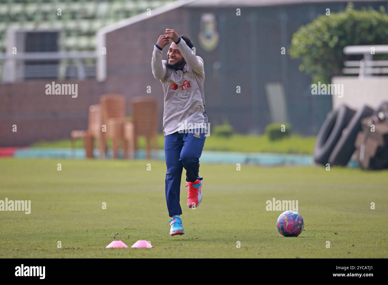 Bangladesh team attends practice session at the Sher-e-Bangla National ...