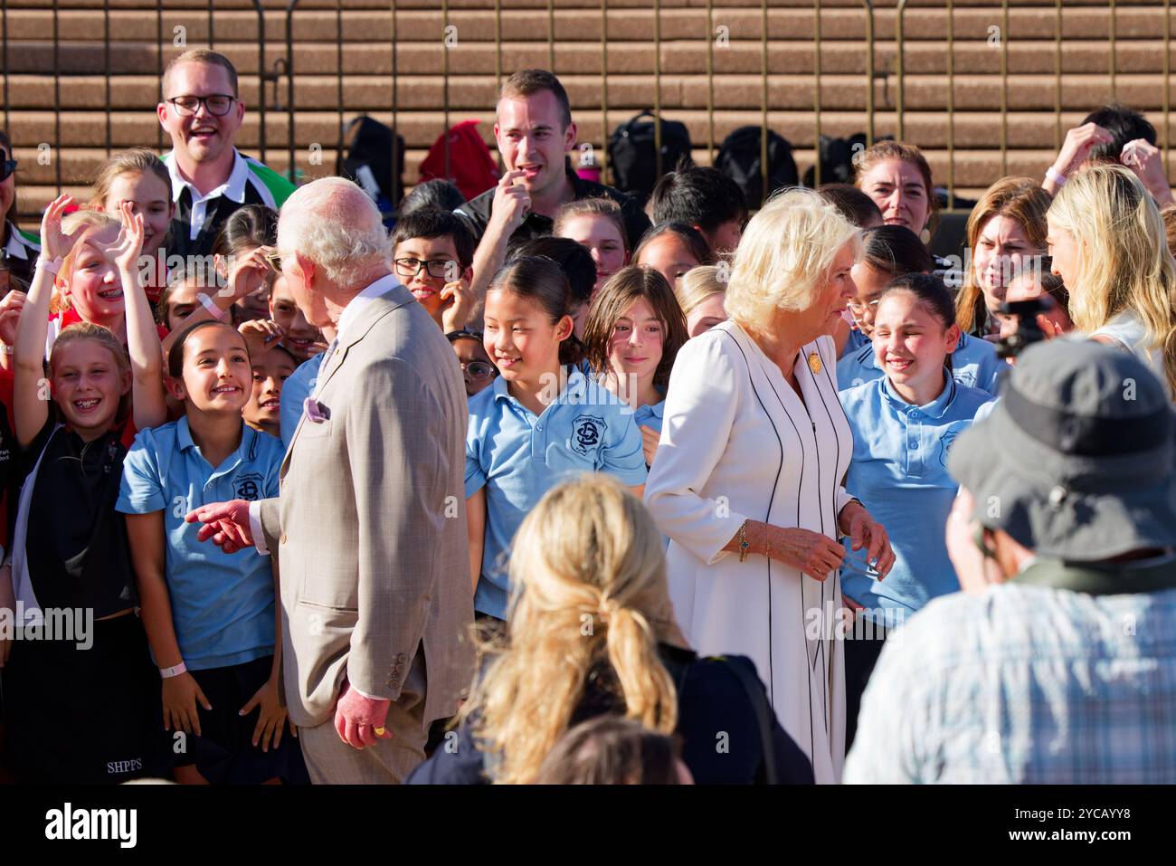 Queen camilla speaks school hi-res stock photography and images - Alamy
