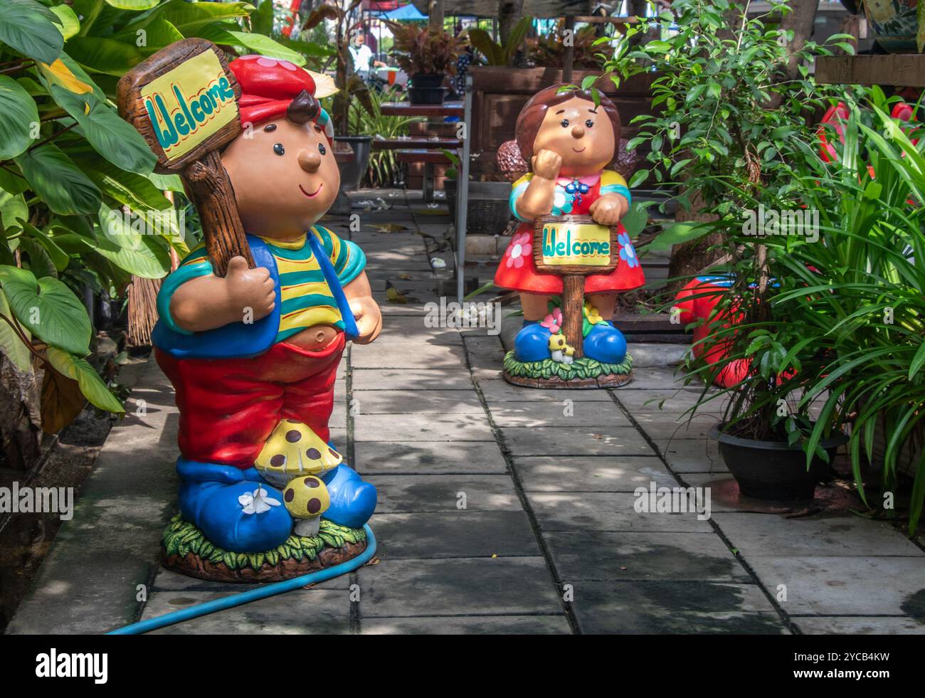 Image of welcome signs hi-res stock photography and images - Alamy