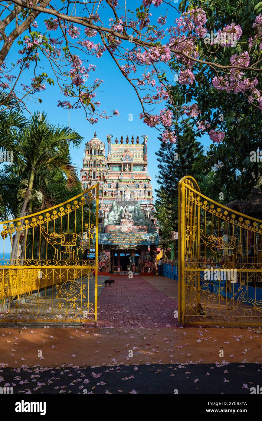 Hindu Temple, Mandir de Medines, Flic en Flac, Indian Ocean, Island ...