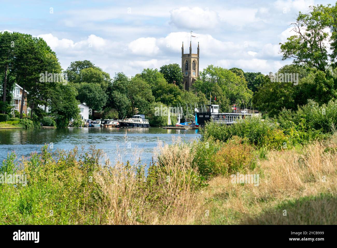 church river boats thames Stock Photo - Alamy