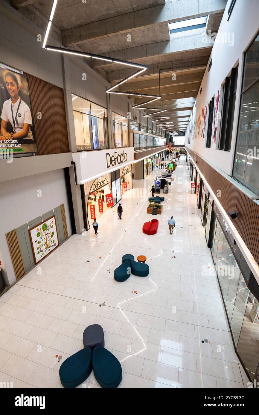Tribeca Mall, shopping center, huge, gigantic, modern, Indian Ocean ...
