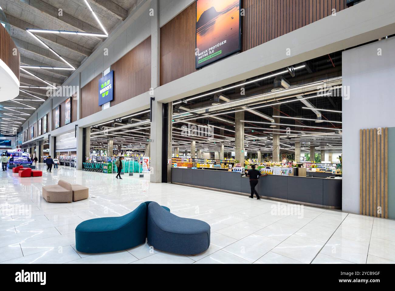 Winners supermarket, Tribeca Mall, shopping center, huge, gigantic ...