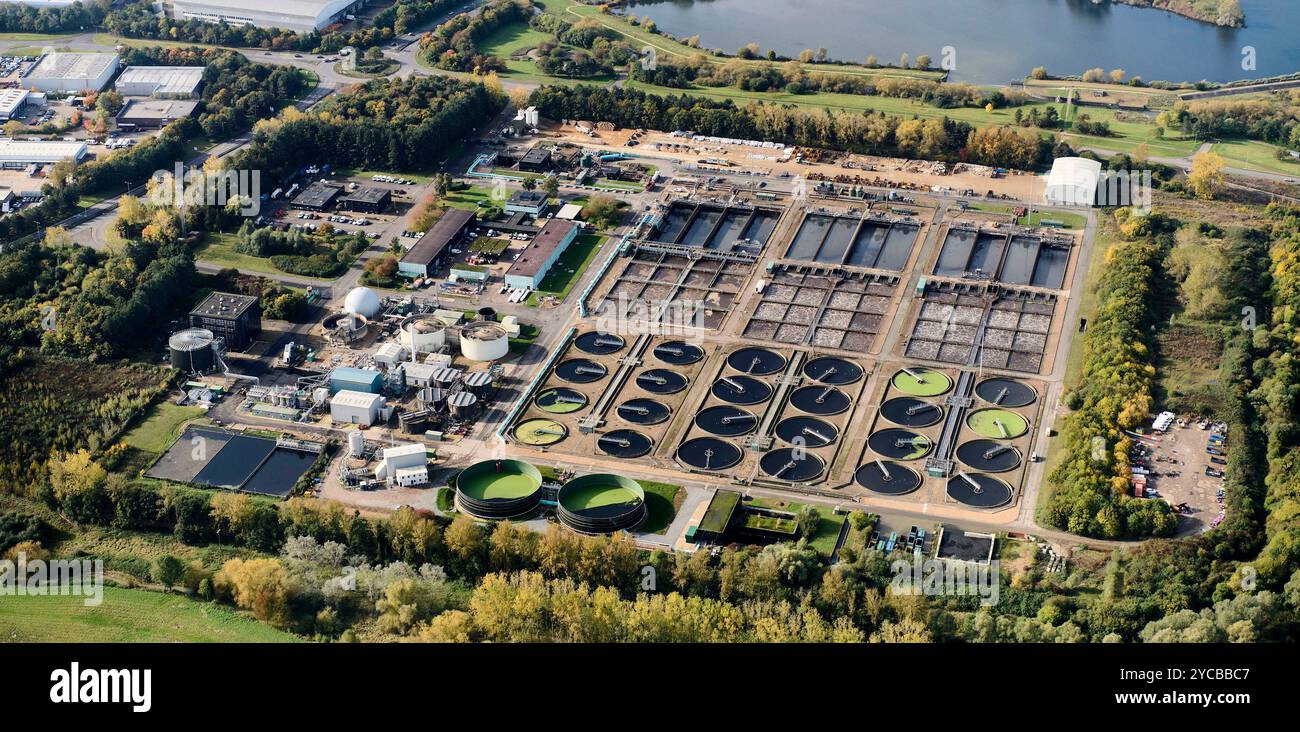 South east water sewage treatment works hi-res stock photography and ...