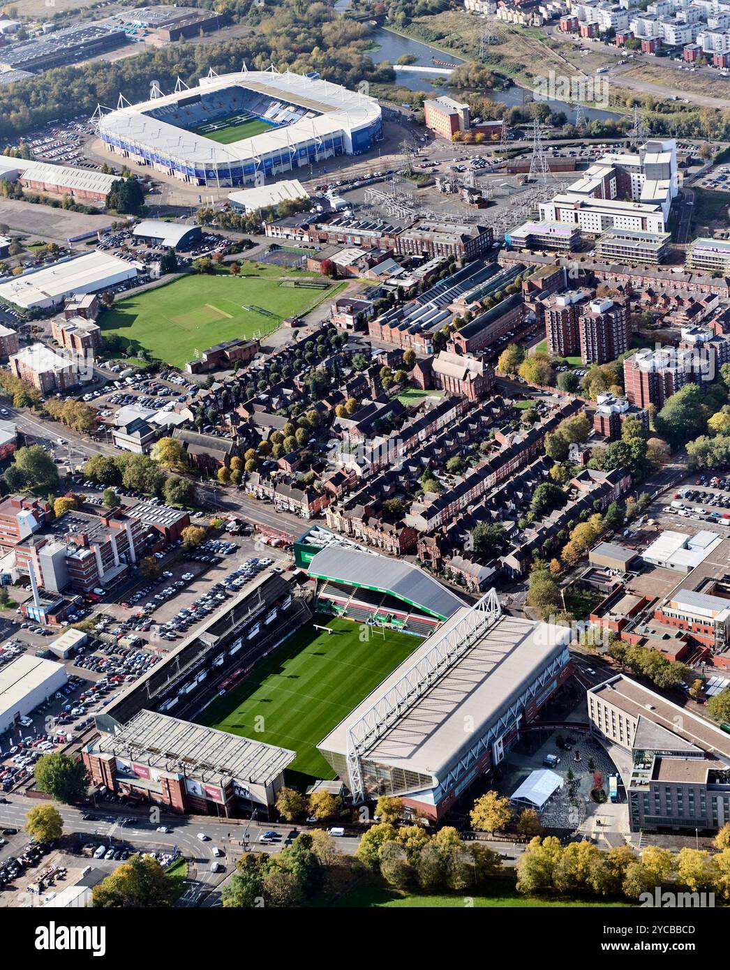 Uk stadiums hi-res stock photography and images - Alamy