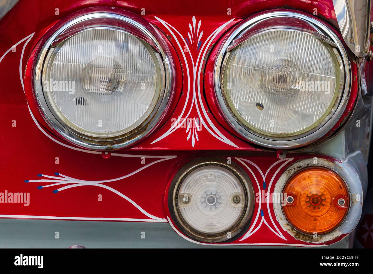 Detailed headlights hi-res stock photography and images - Alamy