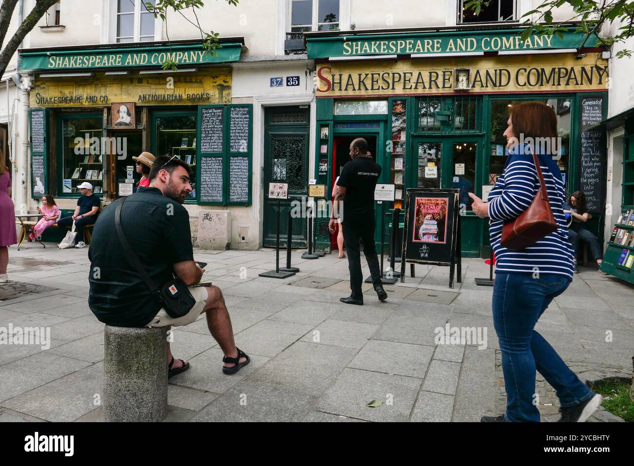 Shakespeare and Company in Paris, France. Shakespeare and Company is an ...