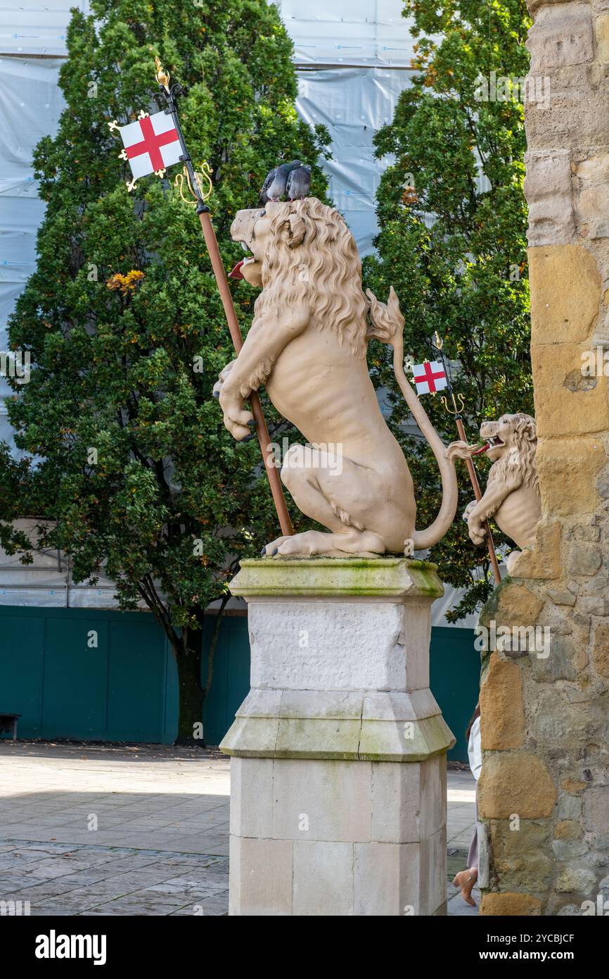 Lion statues at the bar gate old city walls entrance historical ...