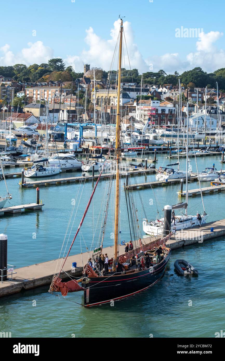 the 'Jolie Brise' gaff rigged pilot cutter sailing yacht leaving the ...