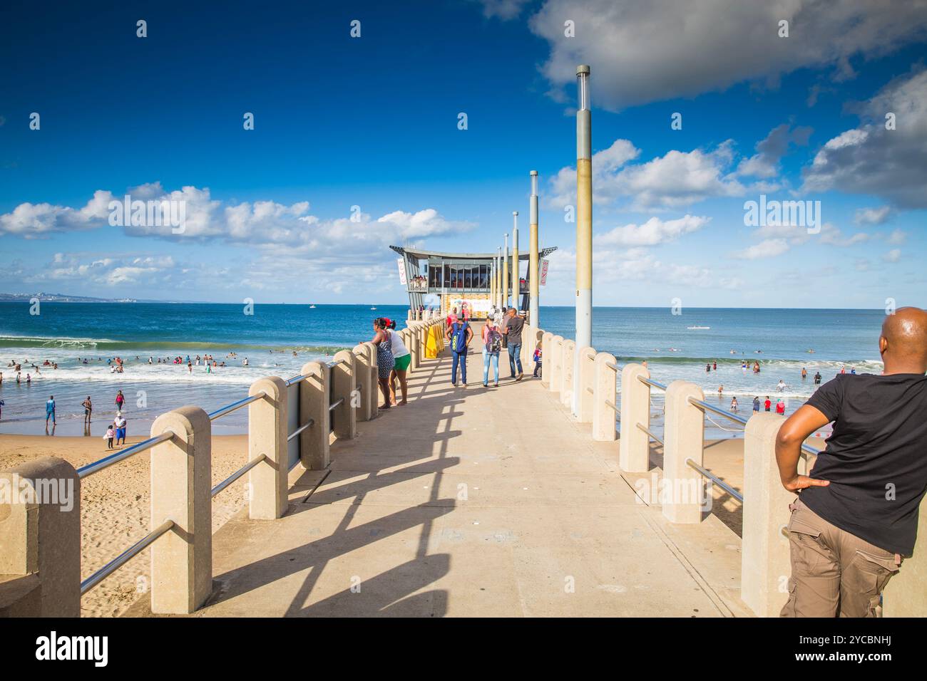 Crowd beachgoers on tropical hi-res stock photography and images - Alamy