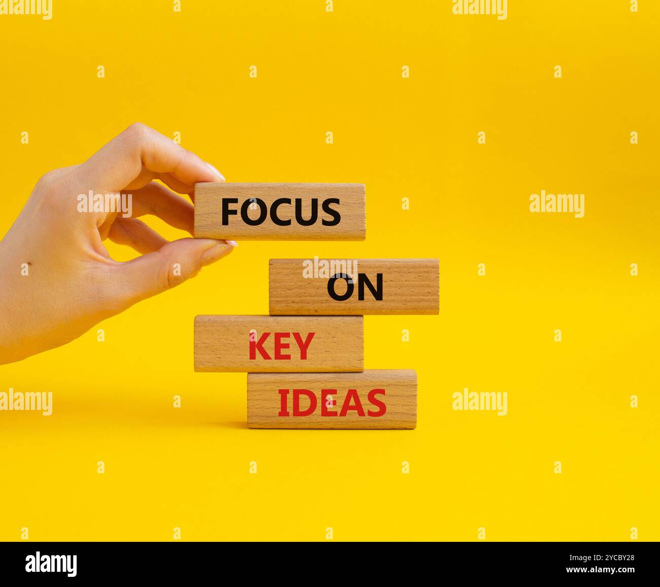 Focus on Key Ideas symbol. Concept words Focus on Key Ideas on wooden ...