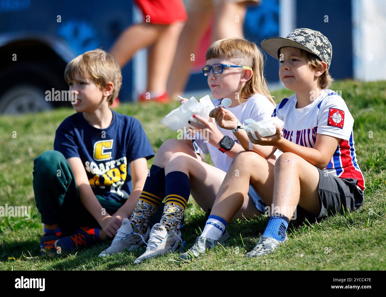 CHATTANOOGA, TN - OCTOBER 19: Young Chattanooga Mocs fans enjoys a meal ...