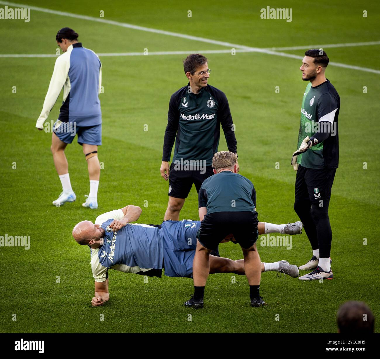 LISSABON - Gernot Trauner of Feyenoord and Feyenoord goalkeeper Justin Bijlow during a training ...