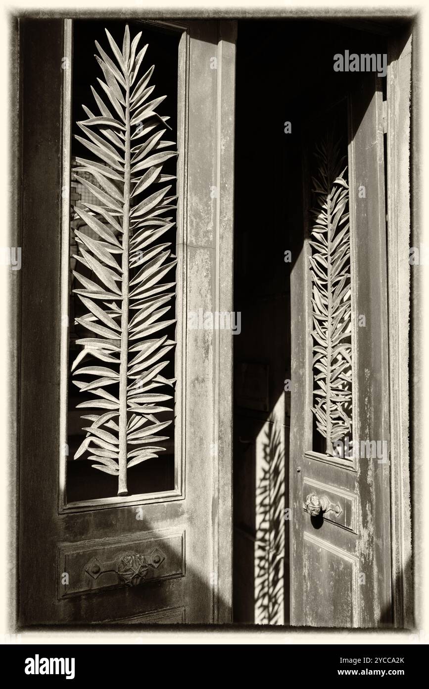 Vintage crypt gates to a tomb to Mintparnass cemetery Stock Photo - Alamy