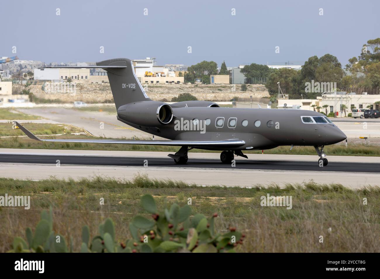 Gulfstream g500 executive jet hi-res stock photography and images - Alamy