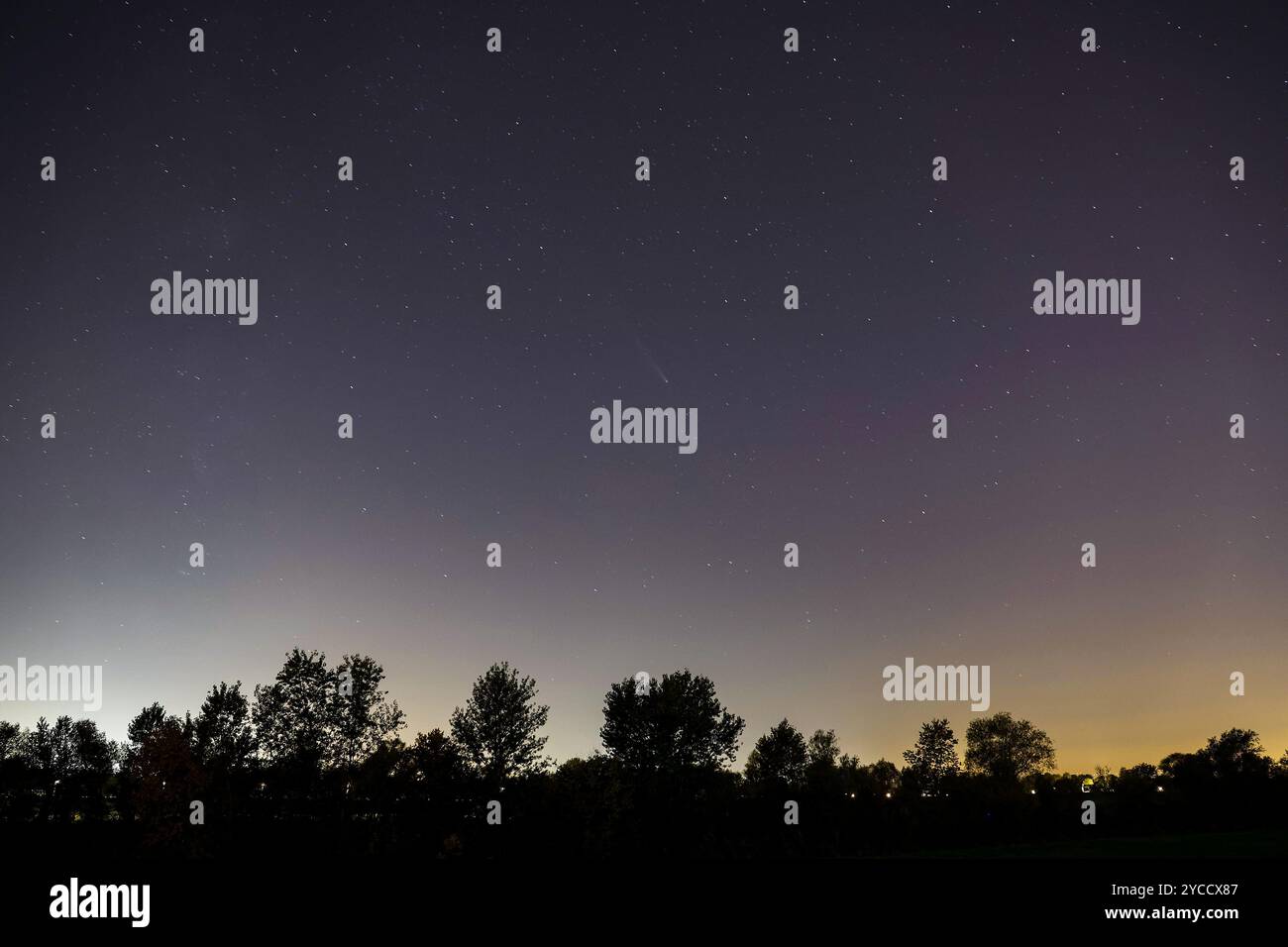 Croatia. 22nd Oct, 2024. Comet Atlas observed from Zagreb. Comet of the ...