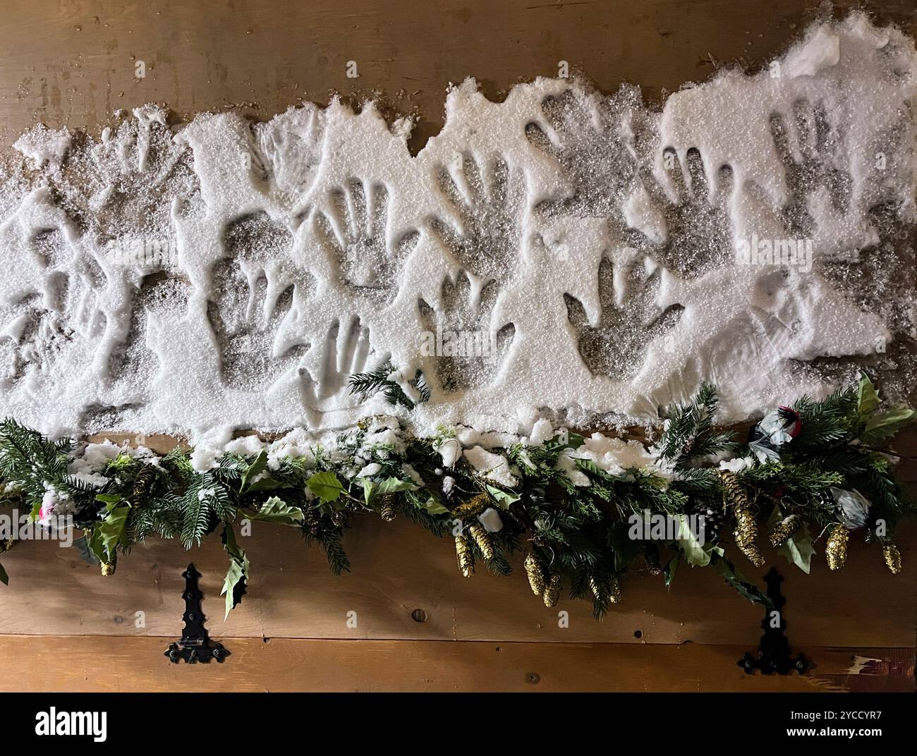 Snowy handprints hi-res stock photography and images - Alamy