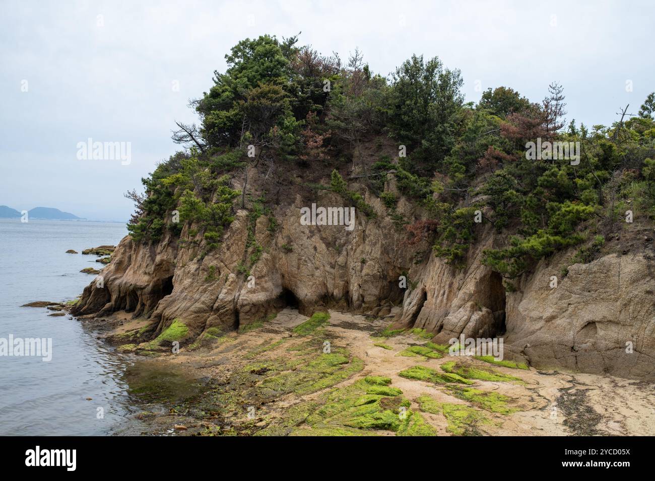 Rocky cove hi-res stock photography and images - Alamy