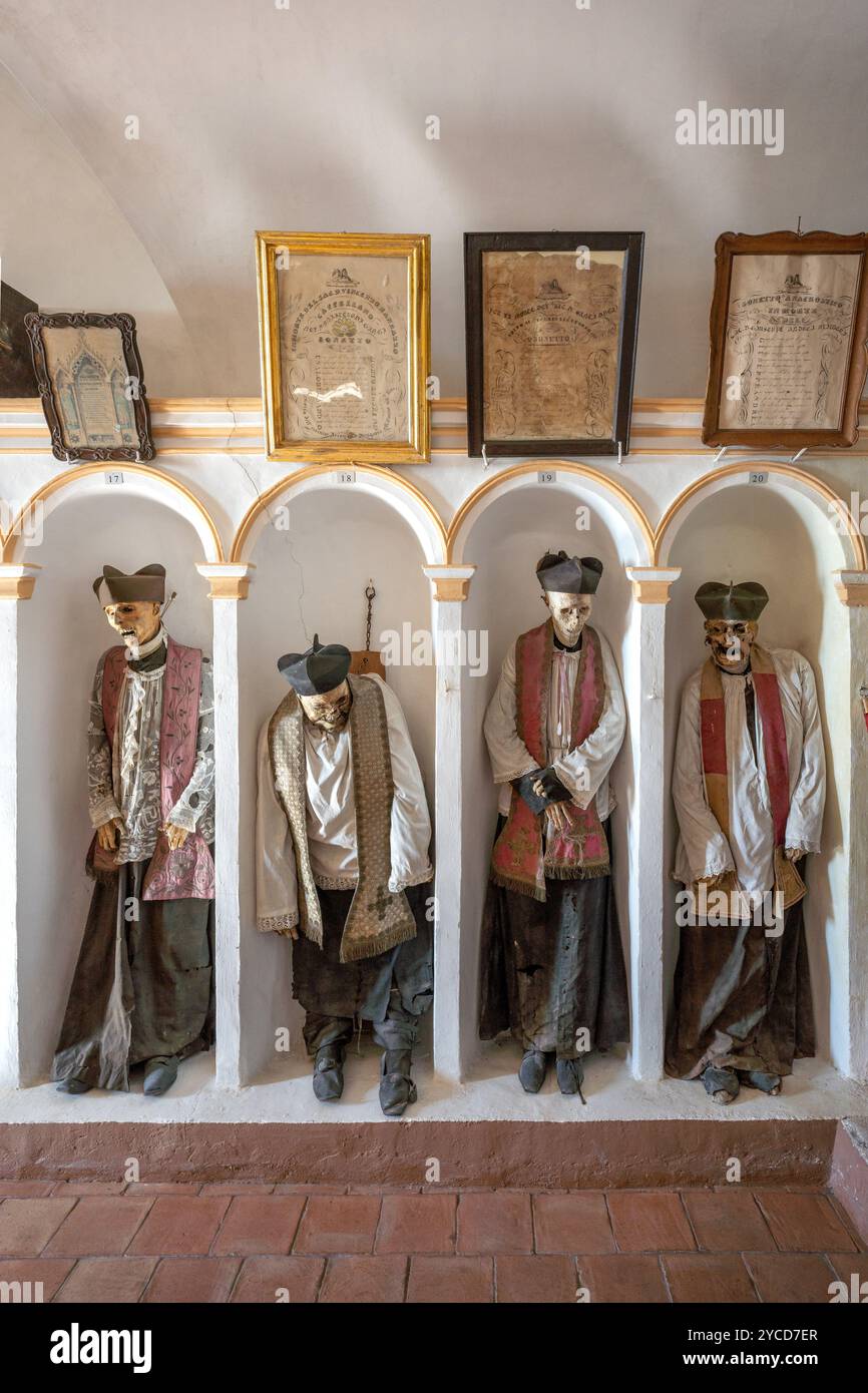 Parrini's Pit, Fossa dei Parrini, Mother Church, Gangi, Palermo, Sicily ...