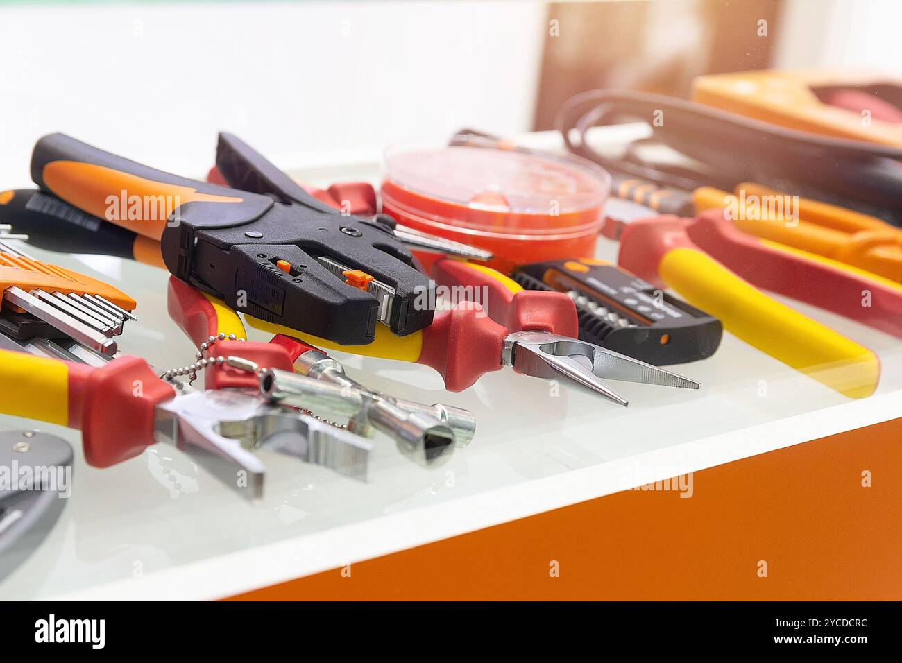 Hardware store window display hi-res stock photography and images - Alamy