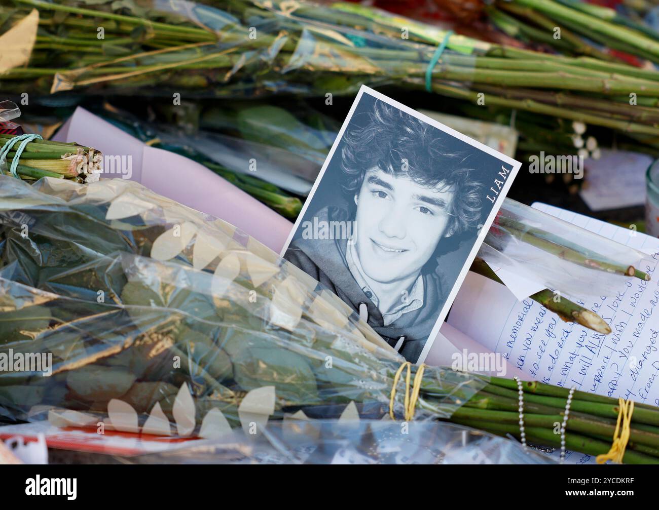 Liam payne memorial hi-res stock photography and images - Alamy