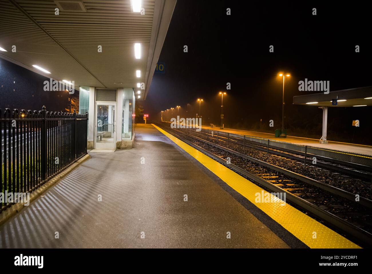 Empty railroad station night architecture hi-res stock photography and ...