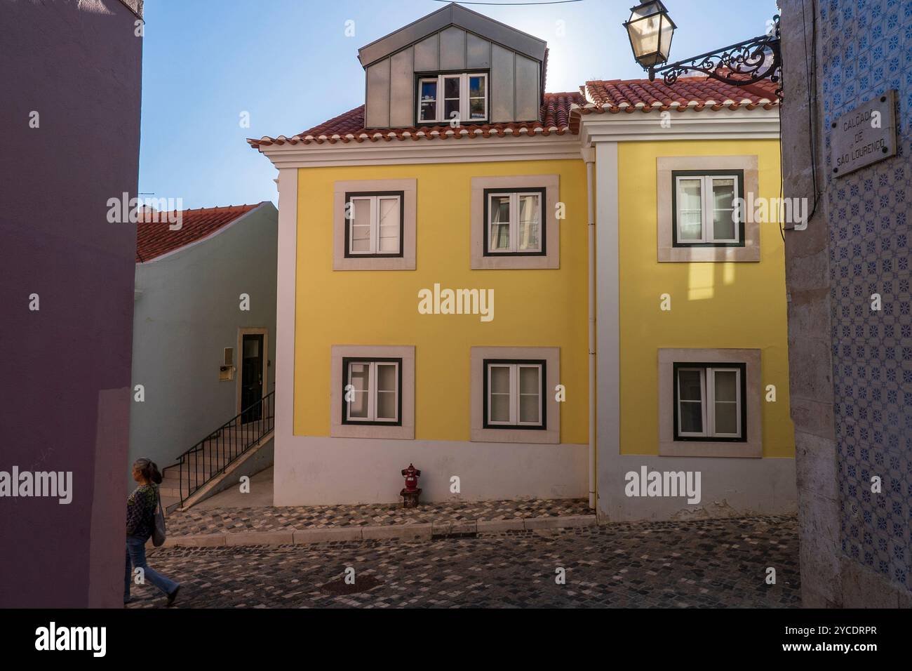 Residential homes in the Alfama neighborhood of Lisbon, Portugal Stock ...