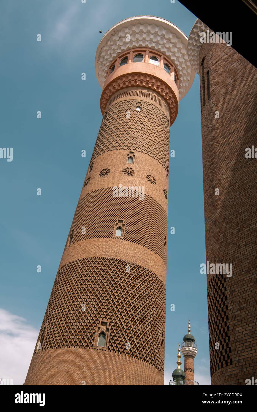 The minaret tower in International Grand Bazaar Xinjiang, Urumqi, China ...