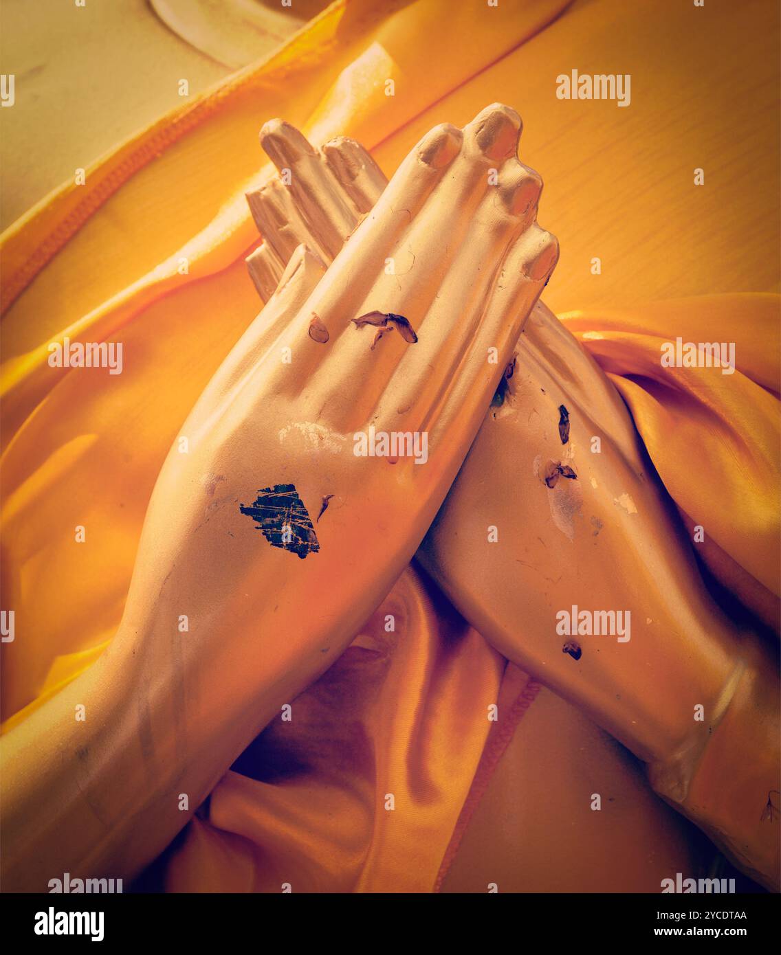 Buddha statue hands in Vajrapradama Mudra Stock Photo - Alamy