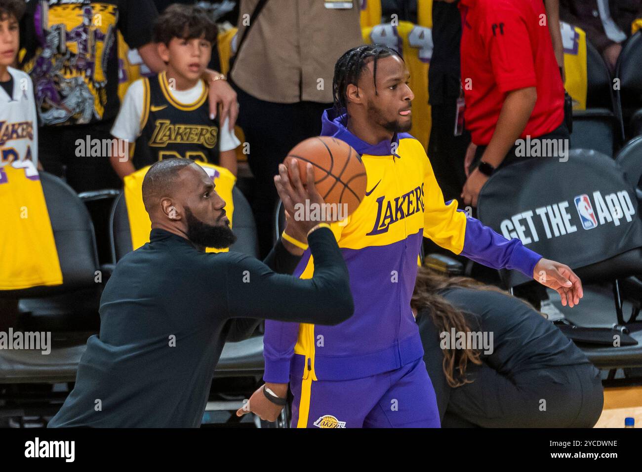 Los Angeles, California, USA. 22nd Oct, 2024. Los Angeles Lakers ...